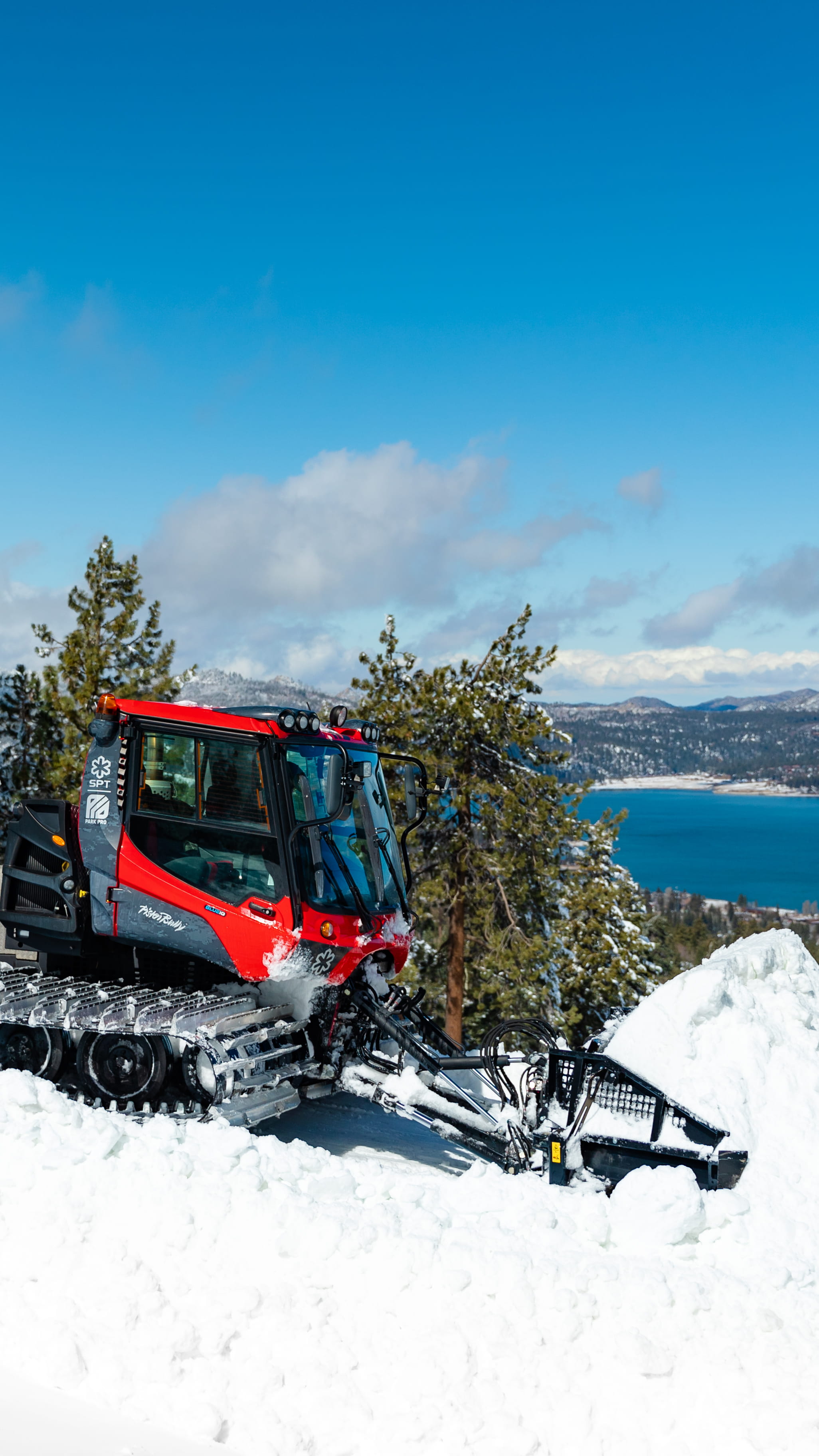 Free BBMR Device Backgrounds | Three Resorts, Fun Times