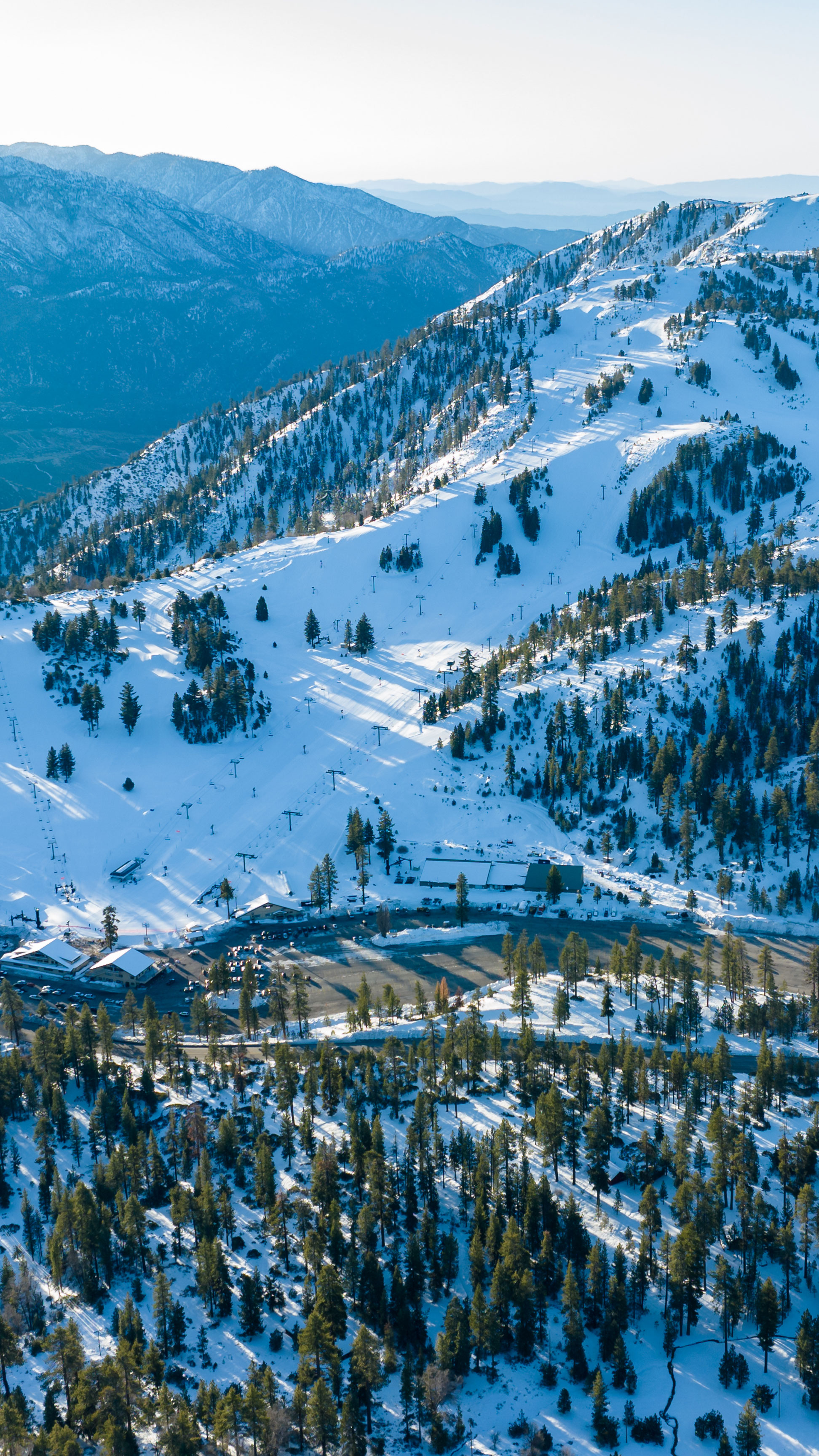 Free BBMR Device Backgrounds | Three Resorts, Fun Times