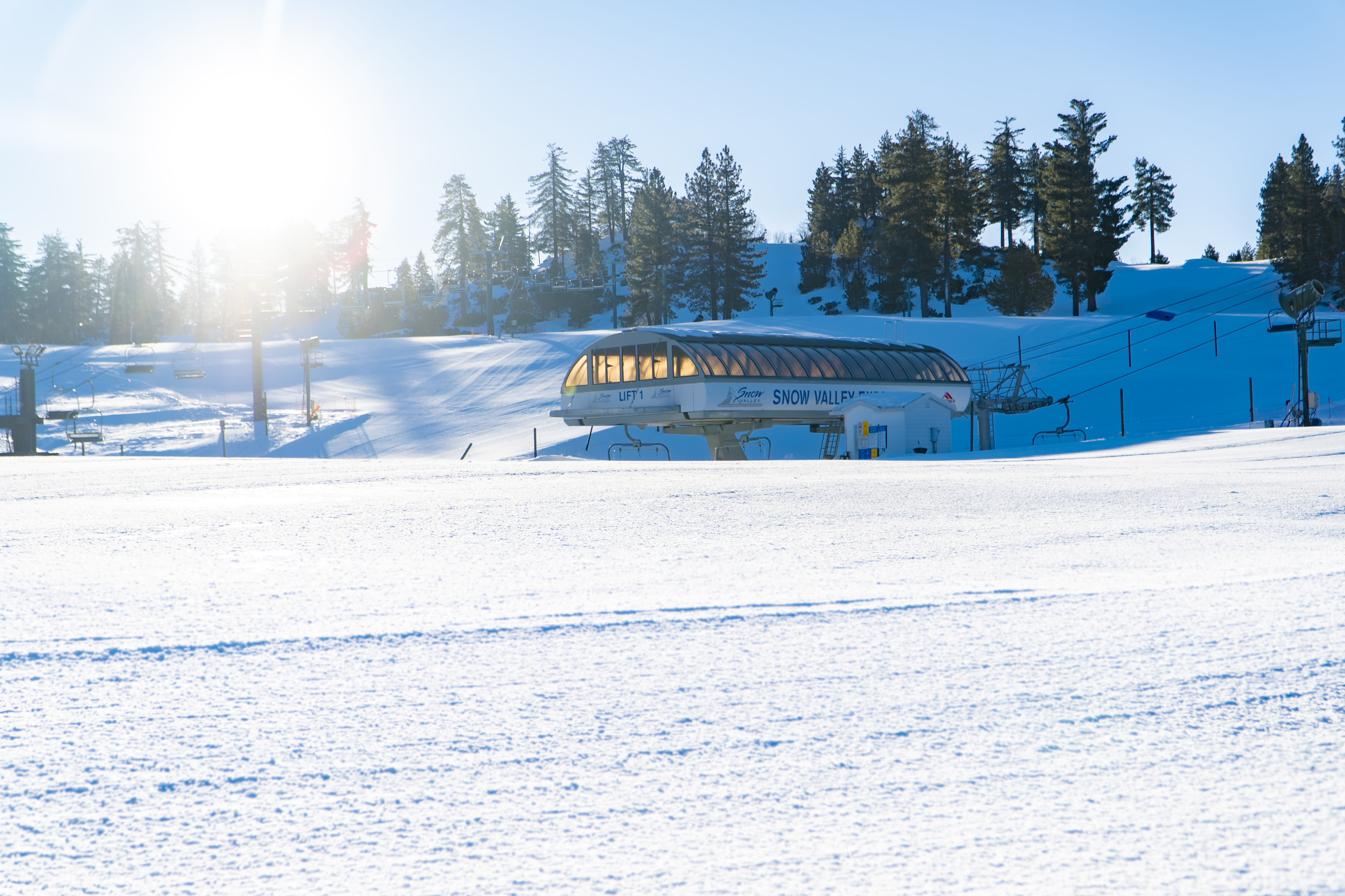 Free BBMR Device Backgrounds | Three Resorts, Fun Times