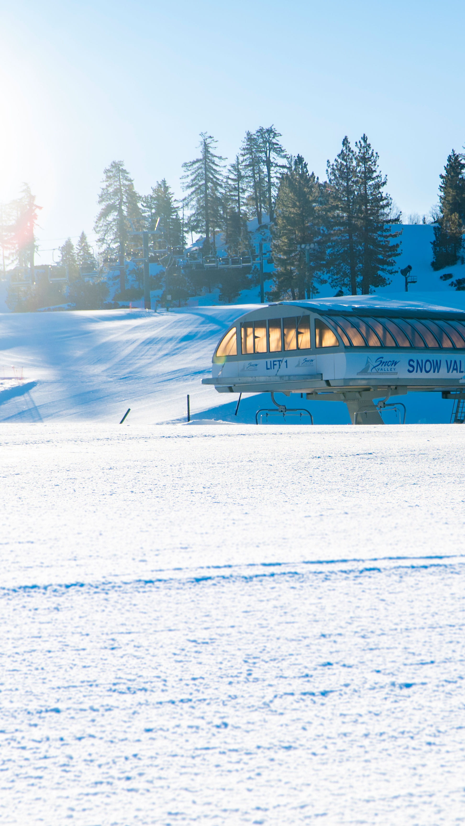 Free BBMR Device Backgrounds | Three Resorts, Fun Times